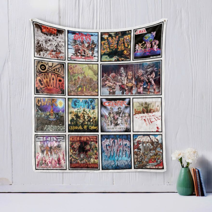 Gwar Band Vintage Quilt Blanket - Teeruto