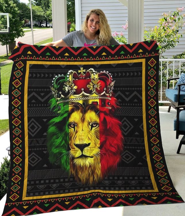 Lion King In Senegal Flag By Geometric Pattern Quilt Blanket - Teeruto
