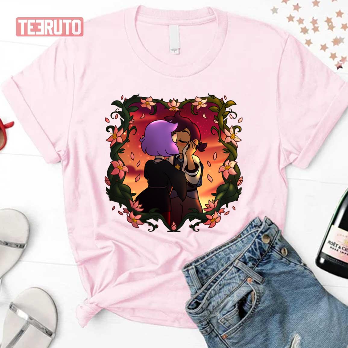 Lumity Kiss From Toh The Owl House Golden Guard Unisex Sweatshirt - Teeruto