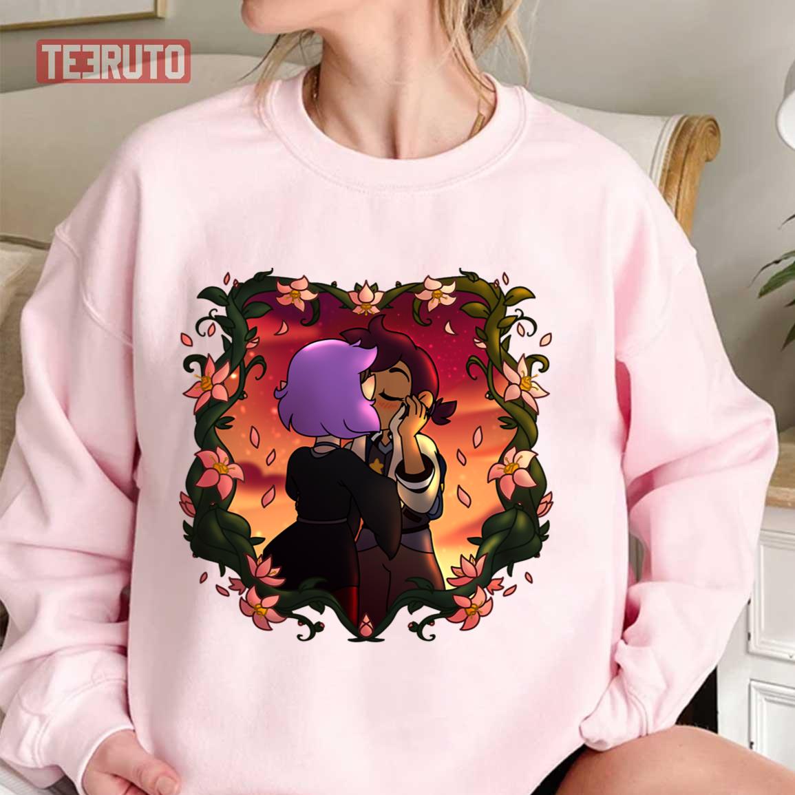 Lumity Kiss From Toh The Owl House Golden Guard Unisex Sweatshirt - Teeruto